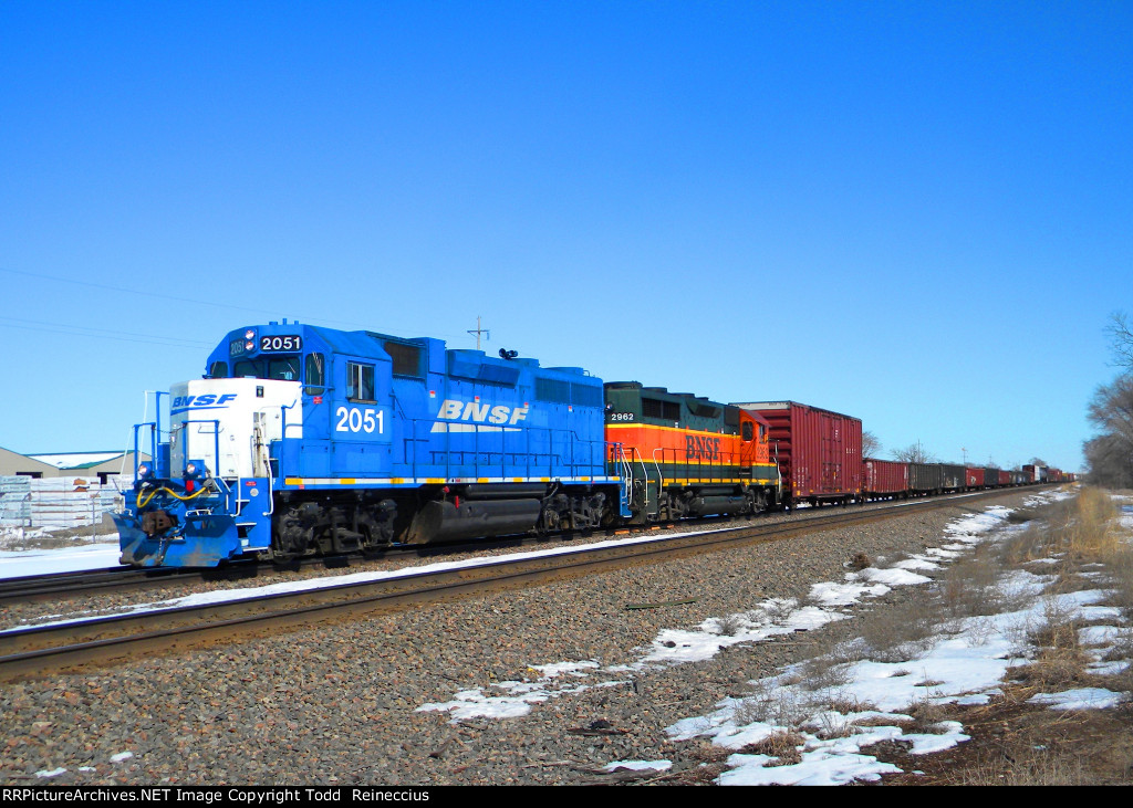 BNSF 2051